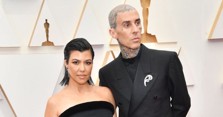 Kourtney Kardashian and Travis Barker Wedding Had Elvis Impersonator ...