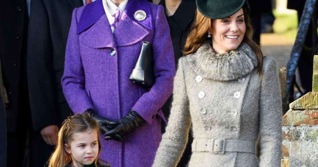 Kate Middleton Dresses Princess Charlotte to Match Her Style - Faith ...