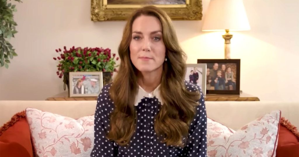 Kate Middleton Shows Off Family Pics With Prince William, 3 Kids ...